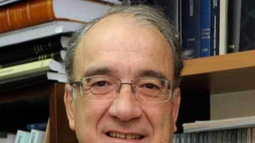 José Muñiz se lanza a por el Rectorado arropado por un centenar de ...