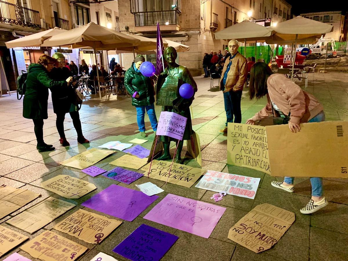 CENTENARIO EL PERIÓDICO EXTREMADURA: Las mil caras de Leoncia en ...
