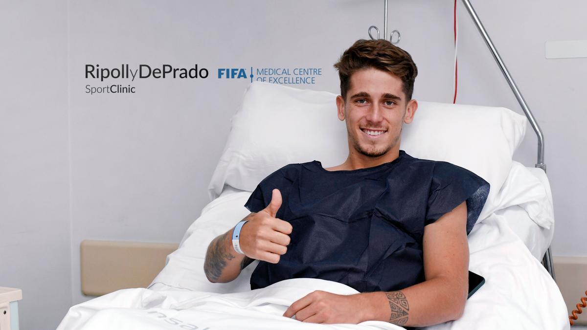 El doctor Ripoll interviene con éxito a los jugadores Álex Salto, de La ...