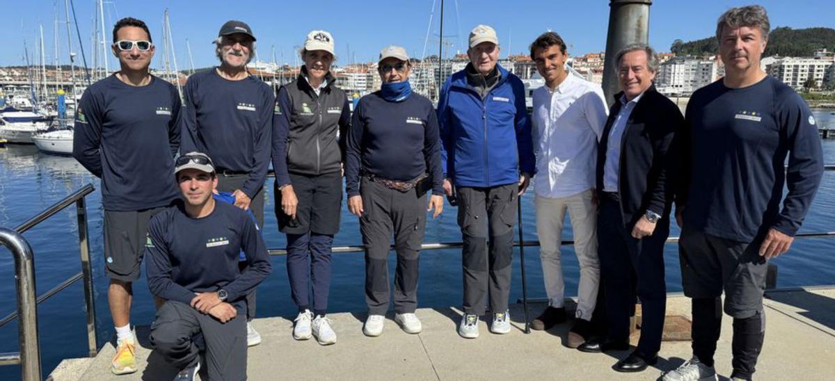 Su hija Elena y Sito Pons animan a Juan Carlos I en su vuelta al timón ...