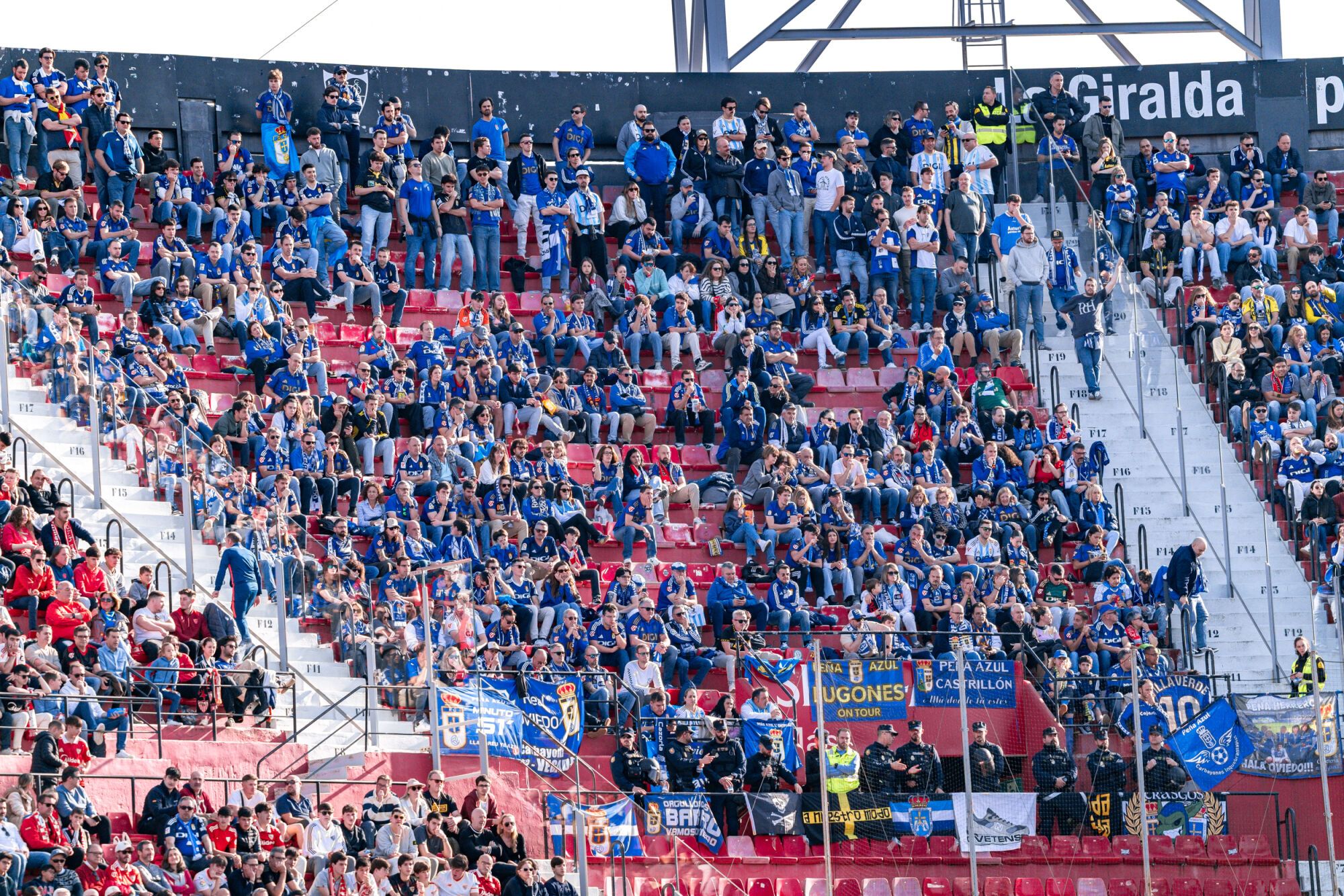 EN IMÁGENES: La dolorosa derrota del Real Oviedo ante el Sevilla, con ...