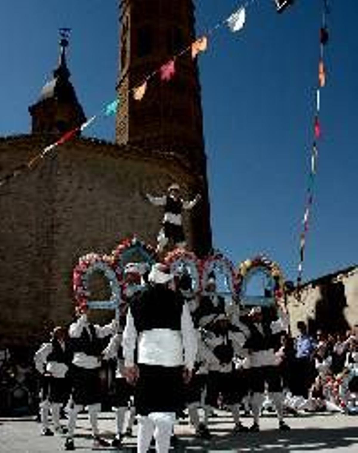 El dance de Tauste, la historia de un pueblo