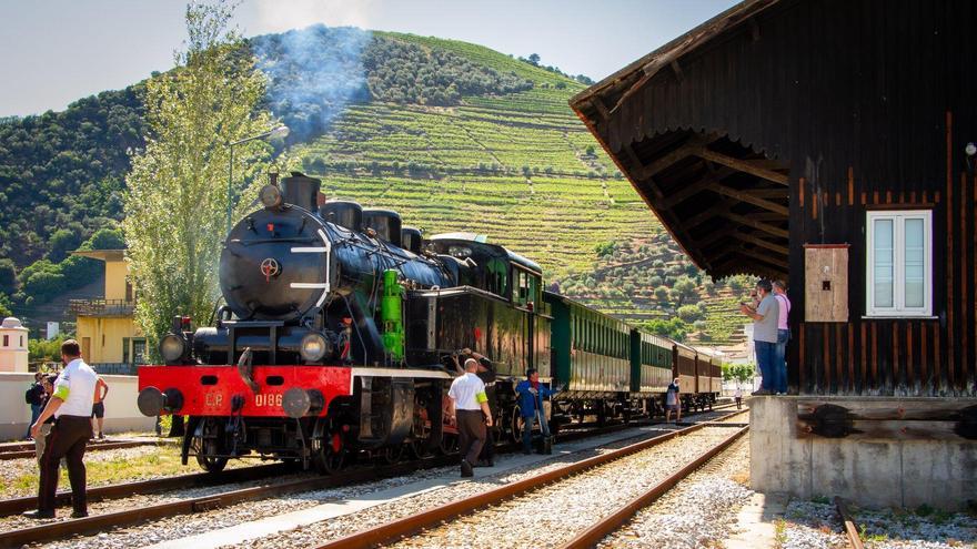 COMBOIO HISTÓRICO DOURO: Arrancan los viajes en el tren histórico del Duero