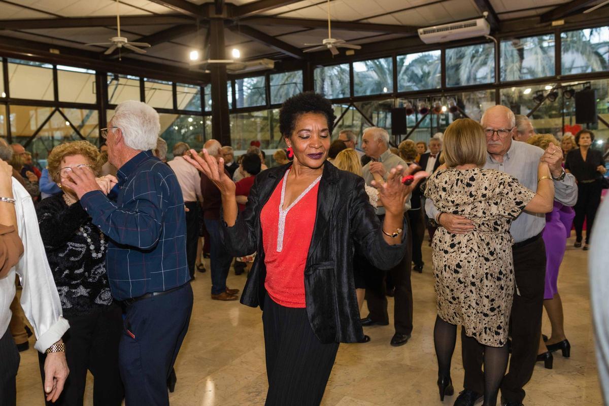 Fiesta senior de San Valentín en Elche: celebrando el amor en todas sus ...