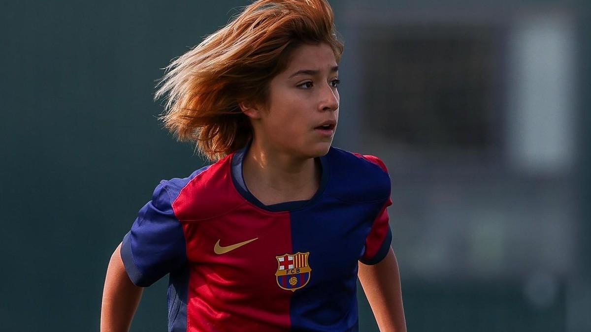 Nueva genialidad de Ebrima Tunkara que se consolida en el 11 ideal de La Masia