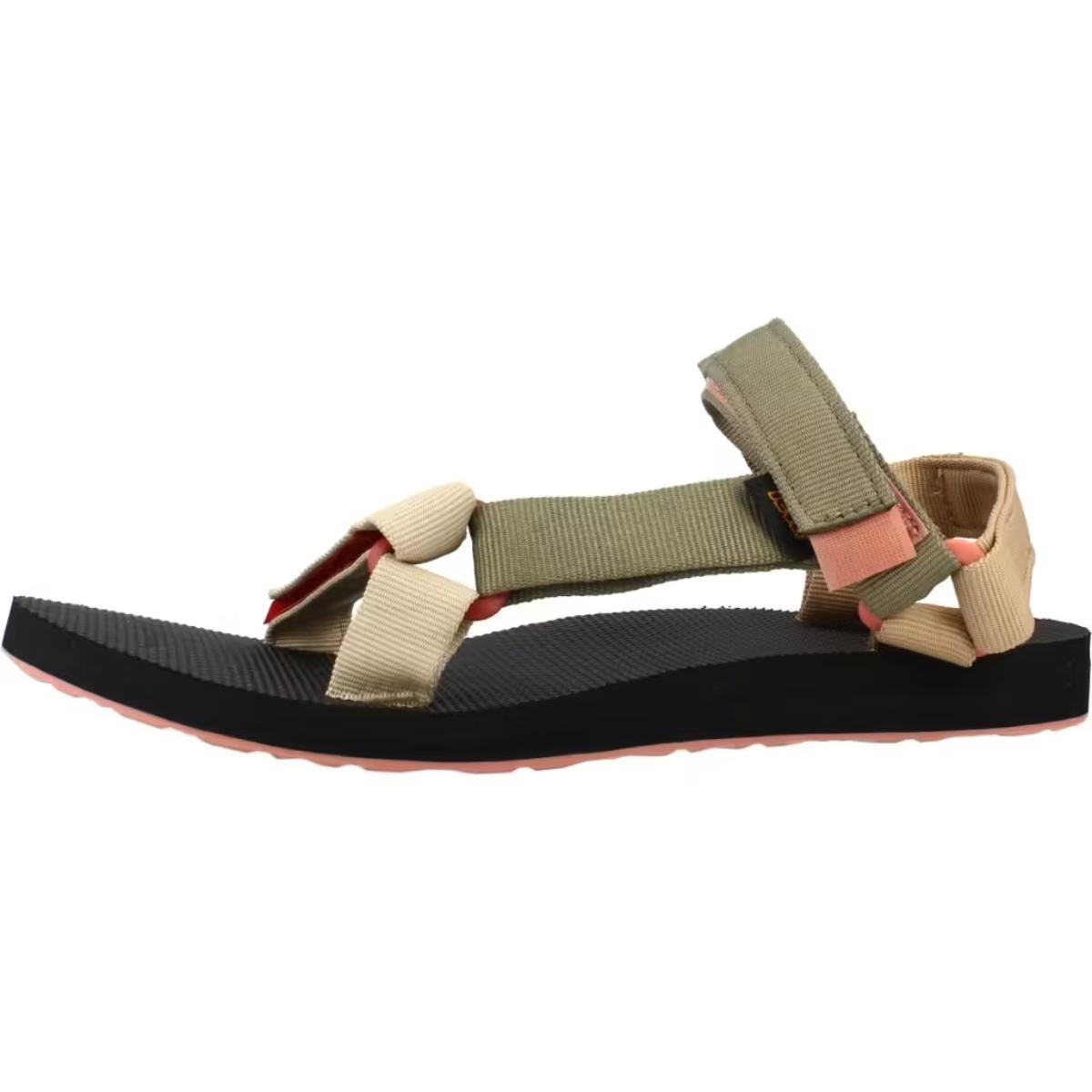 Decathlon vende las sandalias Teva que arrasan en el 'street style' con ...