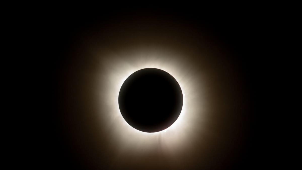 CUANDO VER ECLIPSE SOLAR | Somosierra, Buitrago y La Cabrera: Los ...