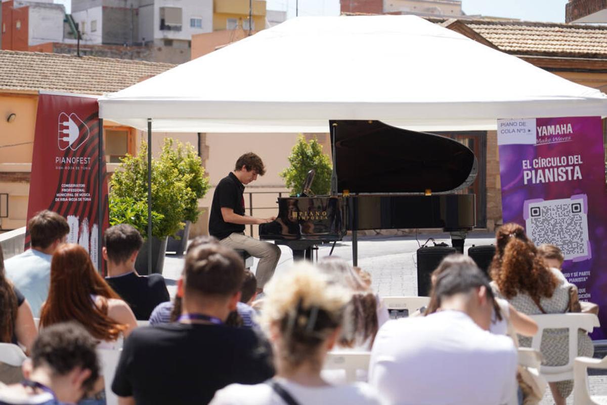 Riba-roja miniconciertos día internacional piano: Festival Pianofest
