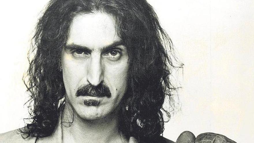 NUEVO LIBRO DE FRANK ZAPPA: Zappa, de genio intocable a villano olvidado