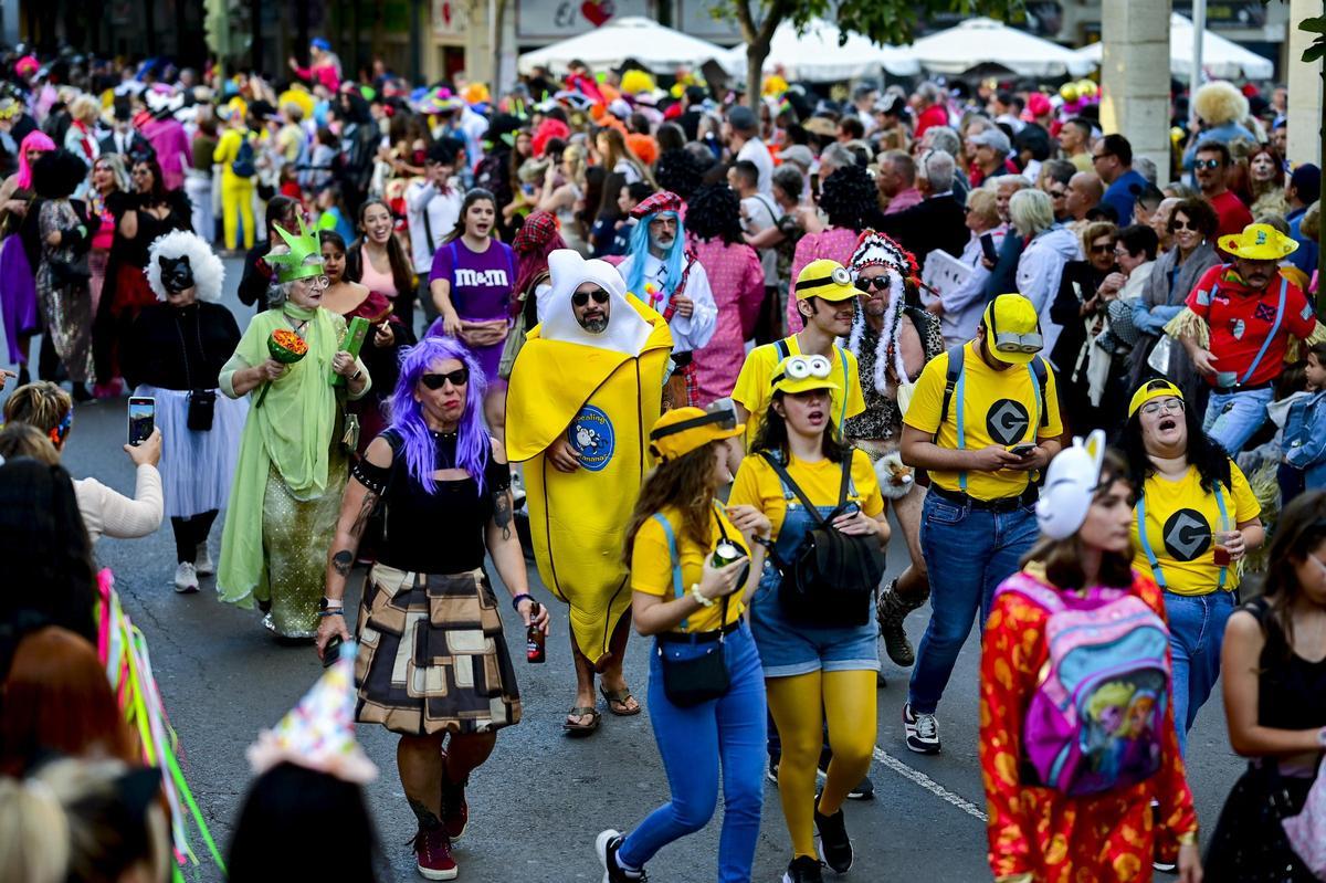 CARNAVAL LAS PALMAS: Recorrido de la Cabalgata del Carnaval de Las Palmas de Gran Canaria: con ...