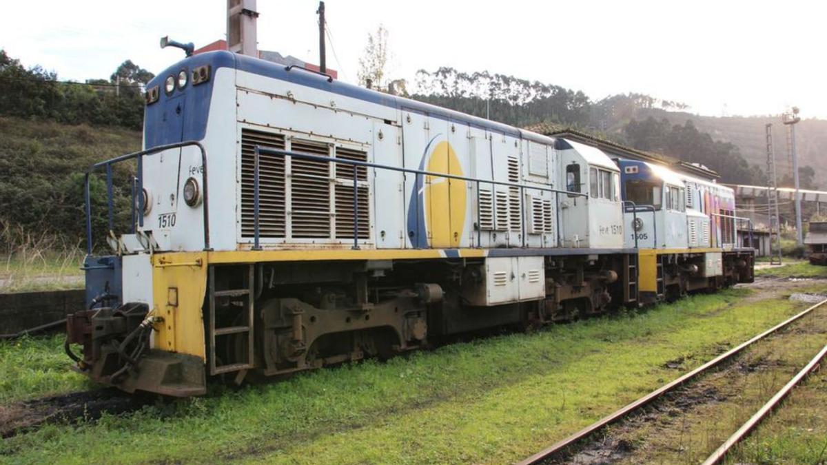 Malestar entre los ferroviarios asturianos: "Se llevan a Cataluña una joya histórica de Feve ...