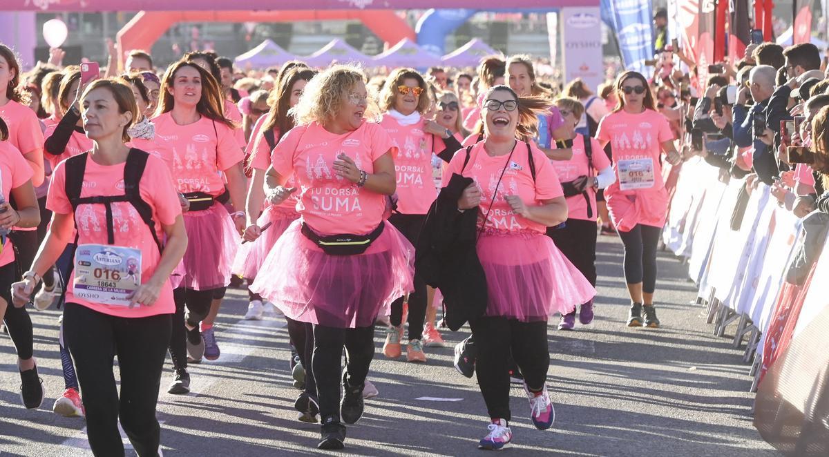 La Cursa de la dona, búscate en las fotos | FOTOS