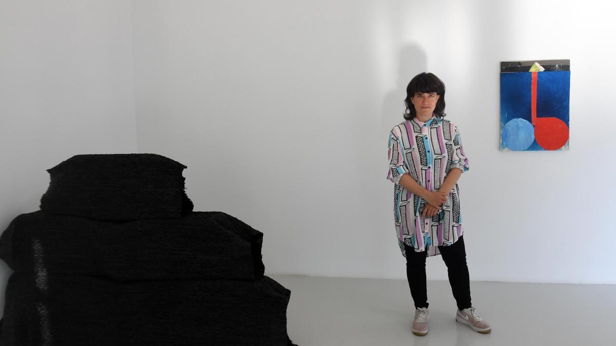 La pintura de Lawrence Corby y la escultura de Ana Genovés se dan la ...