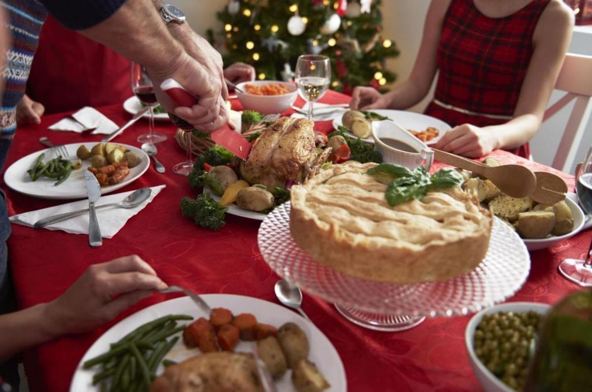Consejos para tener unas comidas y cenas navideñas sin despilfarro
