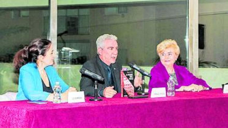 Manuel Avilés presenta la seua nova obra en Torrent