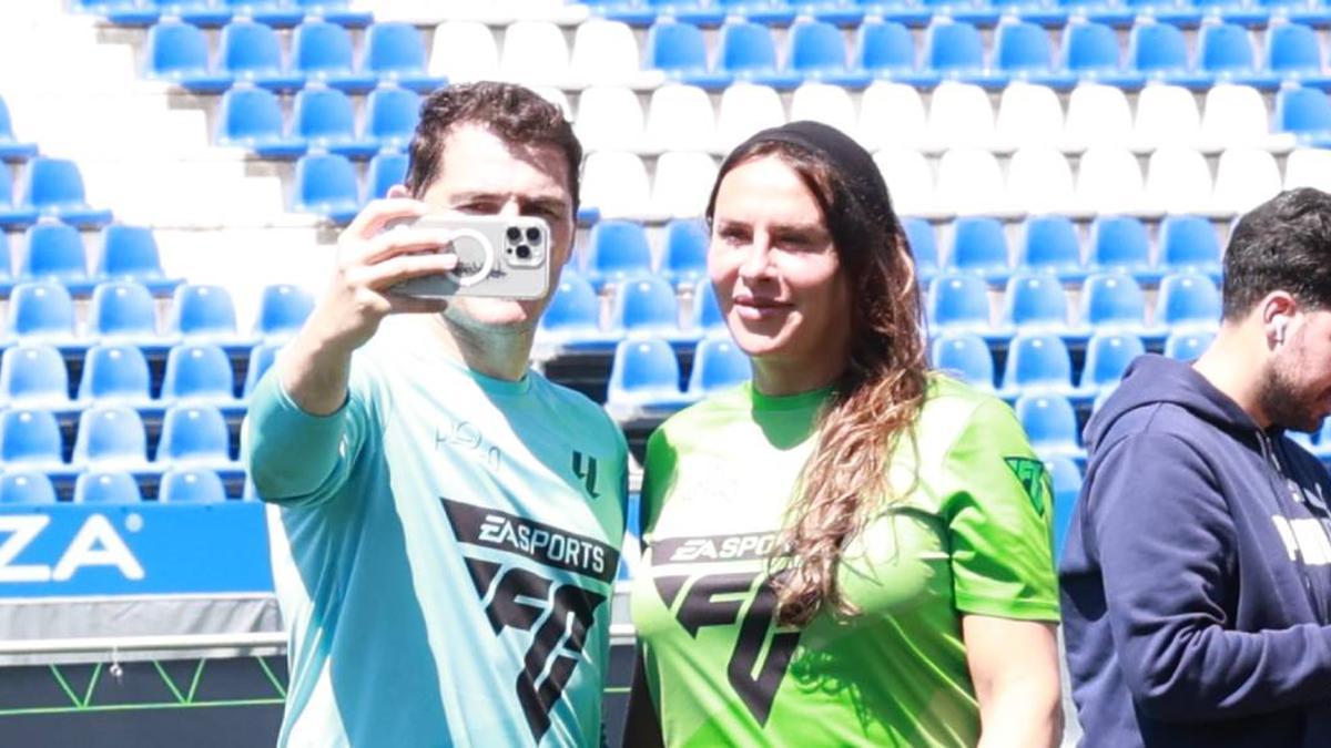 KARLA SOFÍA GASCÓN 'SELFIE' IKER CASILLAS | Karla Sofía Gascón y el ...