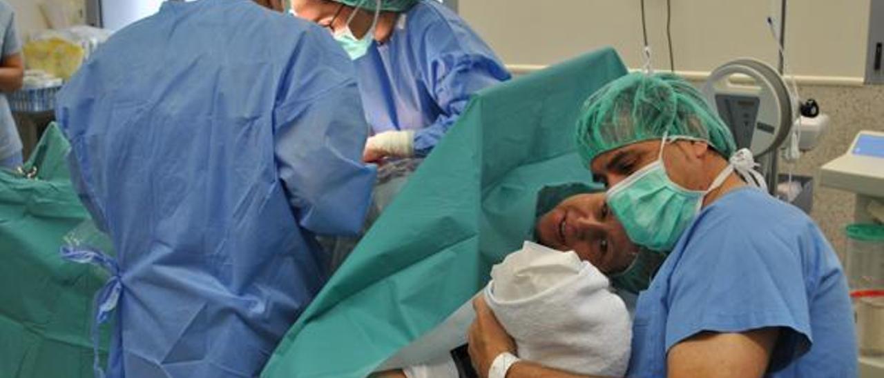 Del parto en casa al hospital - Levante-EMV