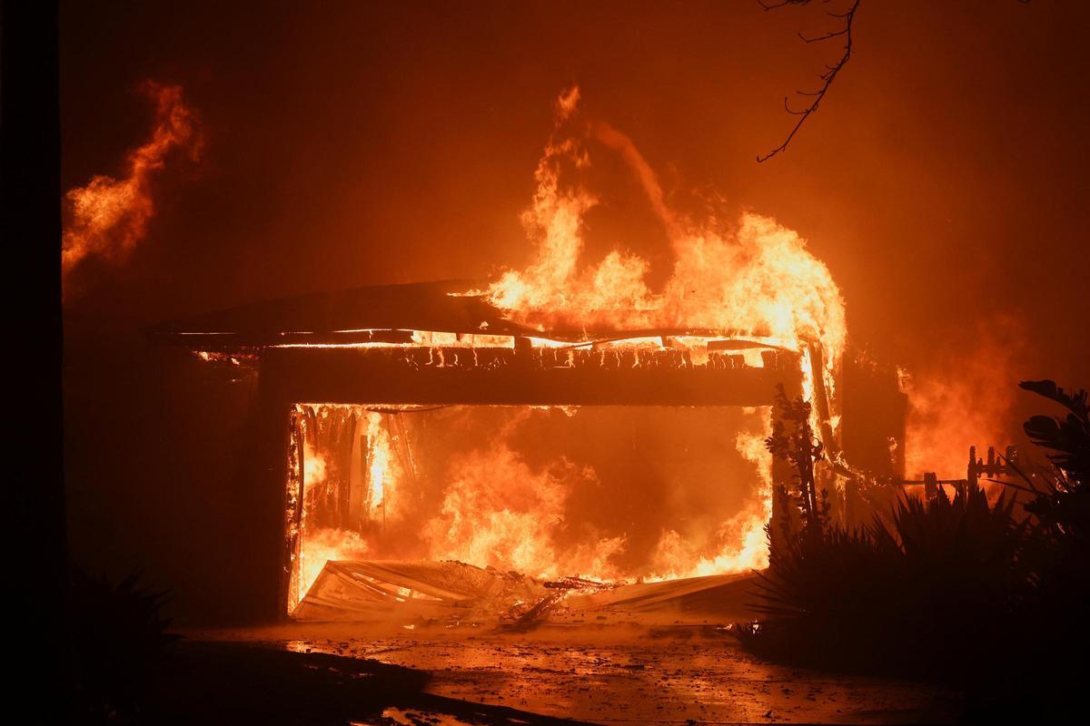 Los Ángeles declara el estado de emergencia por incendios sin control | FOTOS