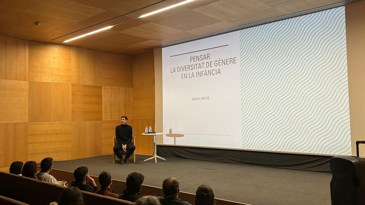 ROLS GÈNERE INFANTS | Miquel Missé defensa a Montbui que els rols de ...
