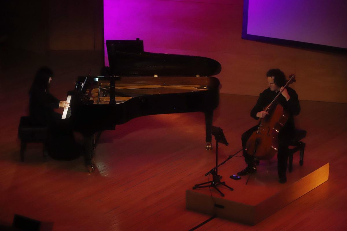 El Dúo Cassadó brilla junto a Iván Vargas en la sala Mozart