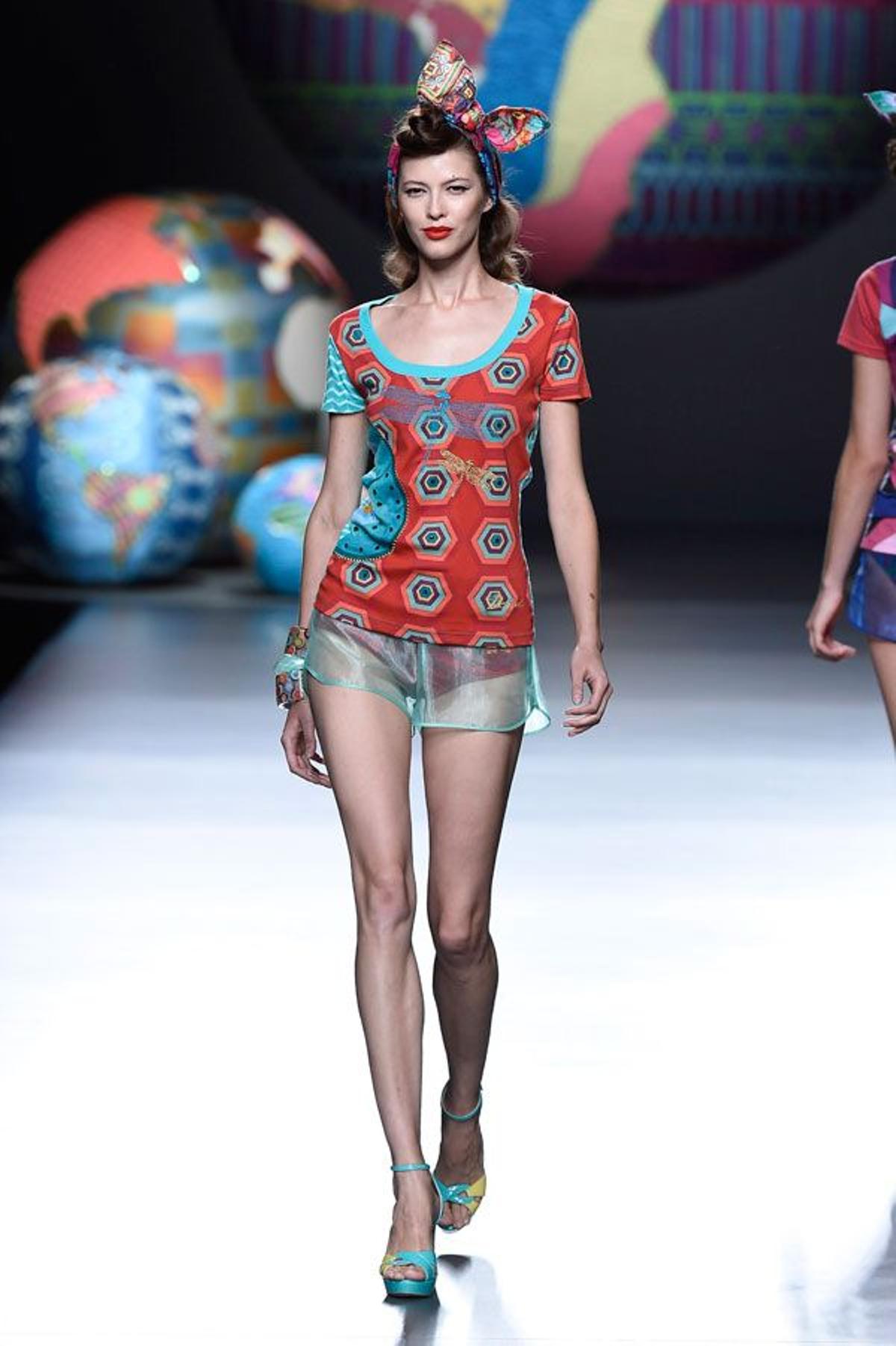Desigual nos adentra en un viaje por la moda - Woman
