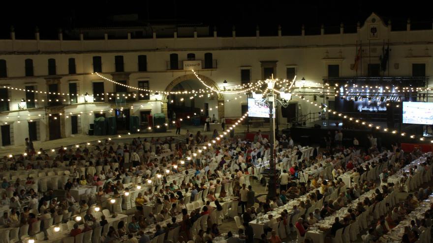 Unas 1.300 personas vuelven a disfrutar del vino en la Cata Popular de ...