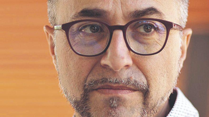 El escritor Rafael José Díaz trae ‘Bajo los párpados de quién se aleja ...