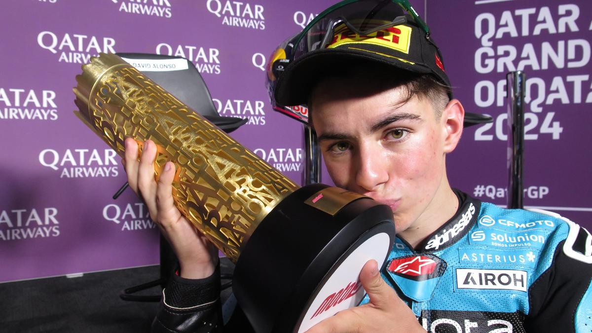 El siguiente se llama David Alonso y es medio colombiano, medio español