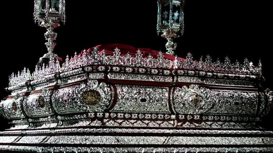 Así es el nuevo trono de Jesús Cautivo - La Opinión de Málaga