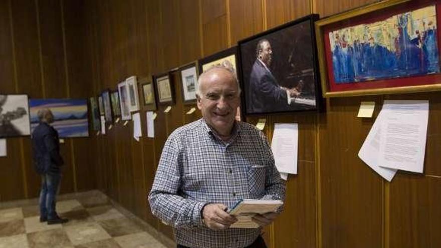 Germán Rodríguez, doctor de 74 años, ofrece su ayuda en la crisis sanitaria