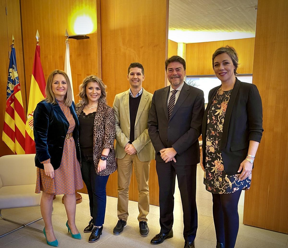 Hosbec presenta al alcalde Luis Barcala su plan para crecer en Alicante