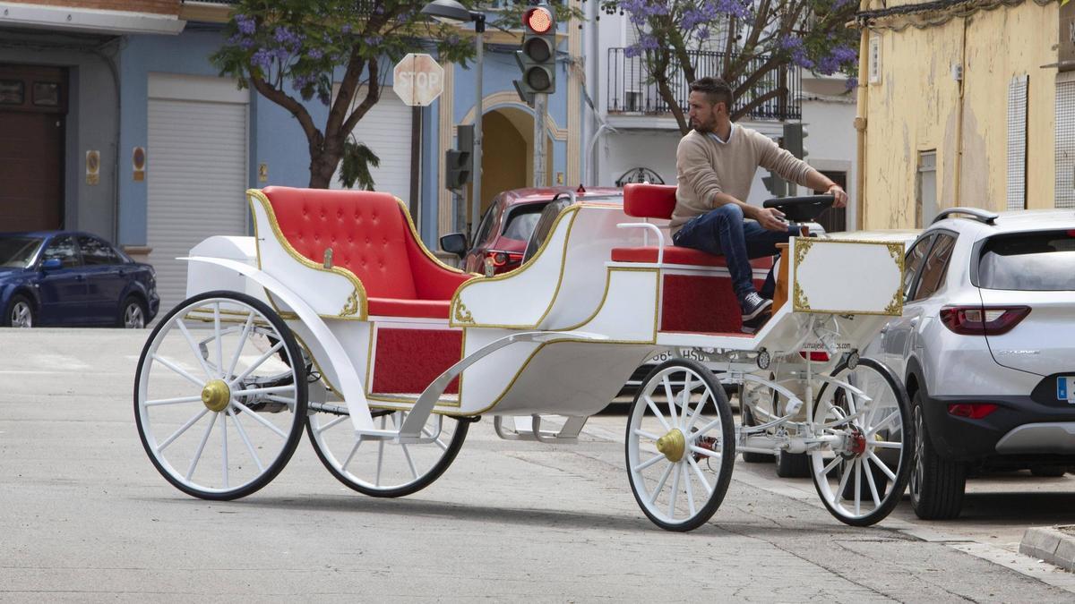 Una firma de Xàtiva reactiva su prototipo de calesa eléctrica lanzado ...