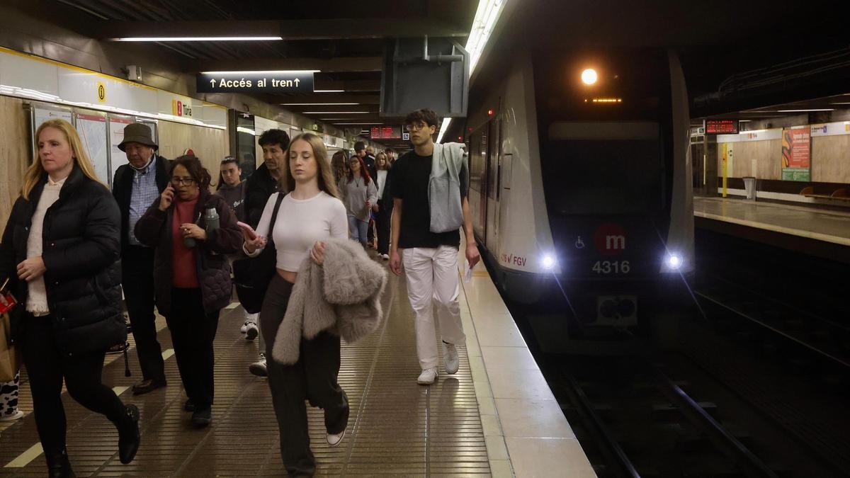 INCIDENCIA METROVALENCIA | Las lluvias interrumpen la circulación de ...