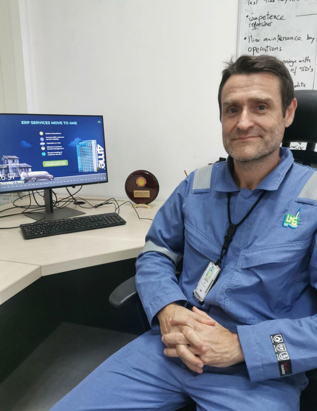 Díaz Zapico, un asturiano en Nigeria: "Nadie se iría de Asturias si ...