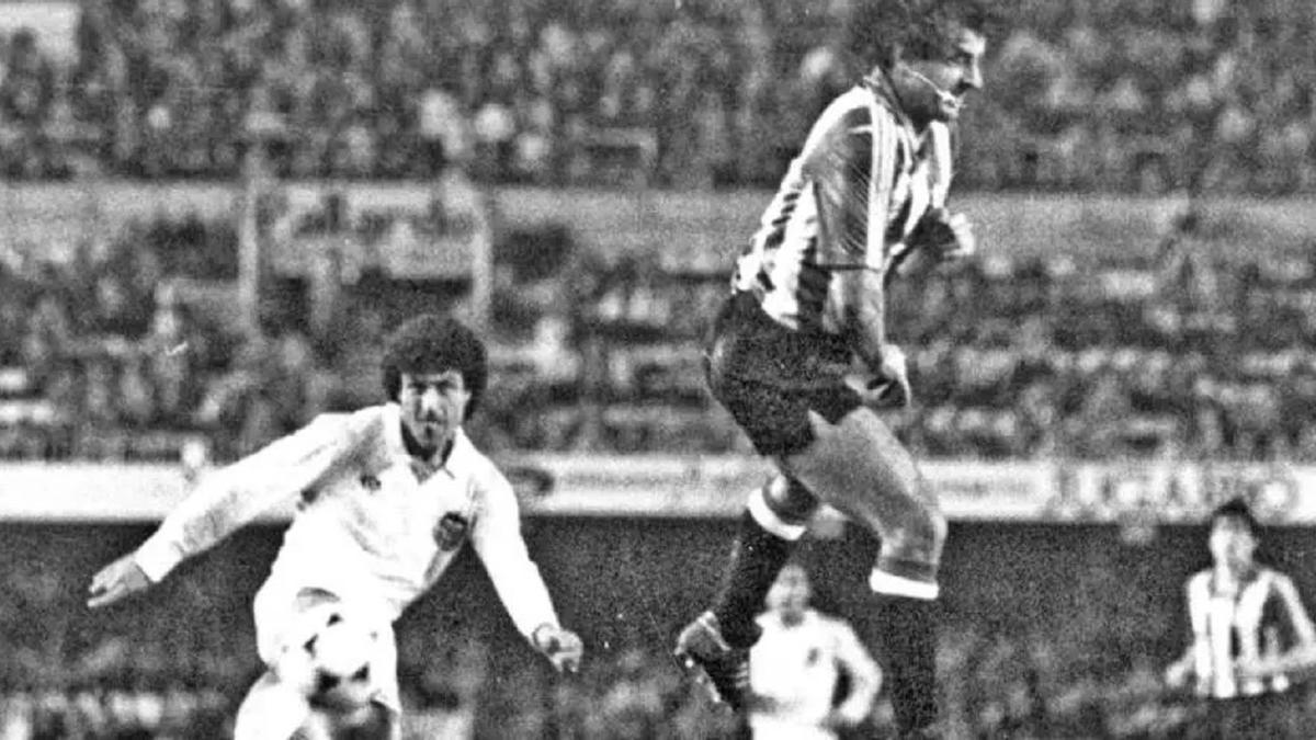 El gol de Solsona del Valencia de Kempes en Vallecas