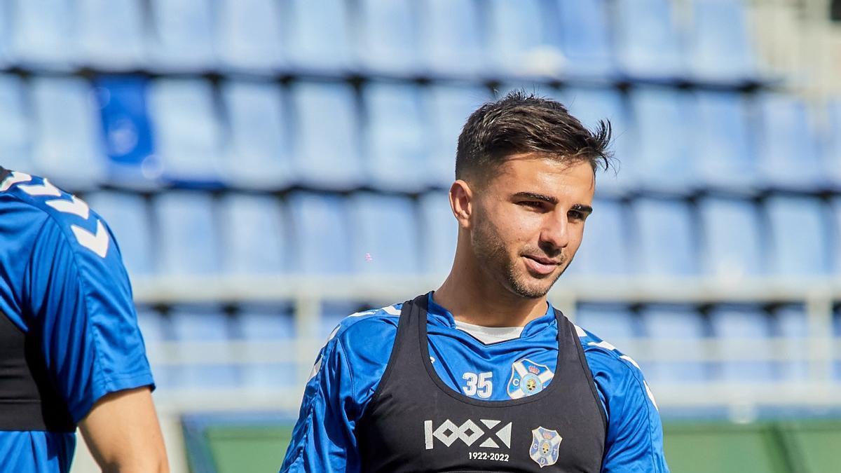 Cacho, primer palmero que debuta en el CD Tenerife en este siglo
