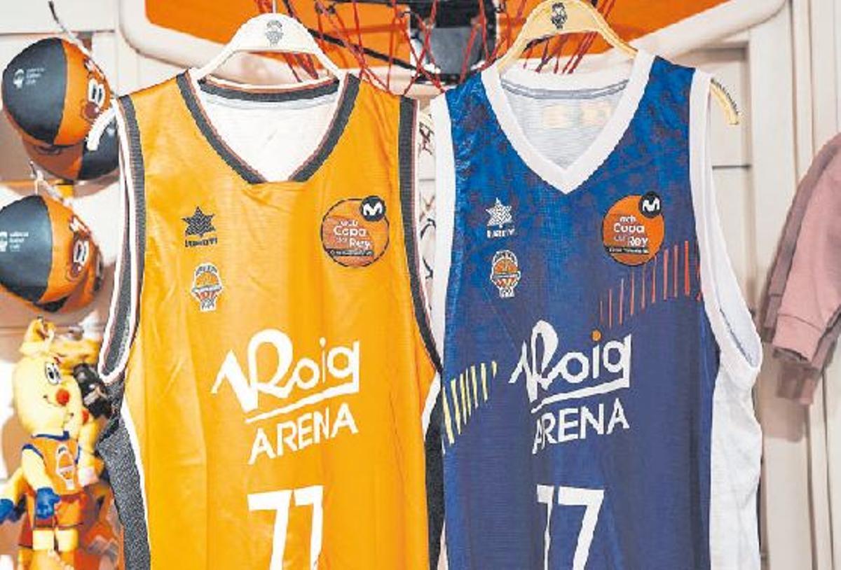 De la mano del Roig Arena con una nueva equipación