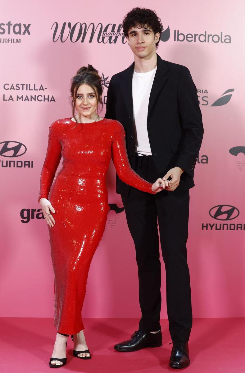 La deslumbrante alfombra roja de los Premios Woman 2024: moda y talento - Woman