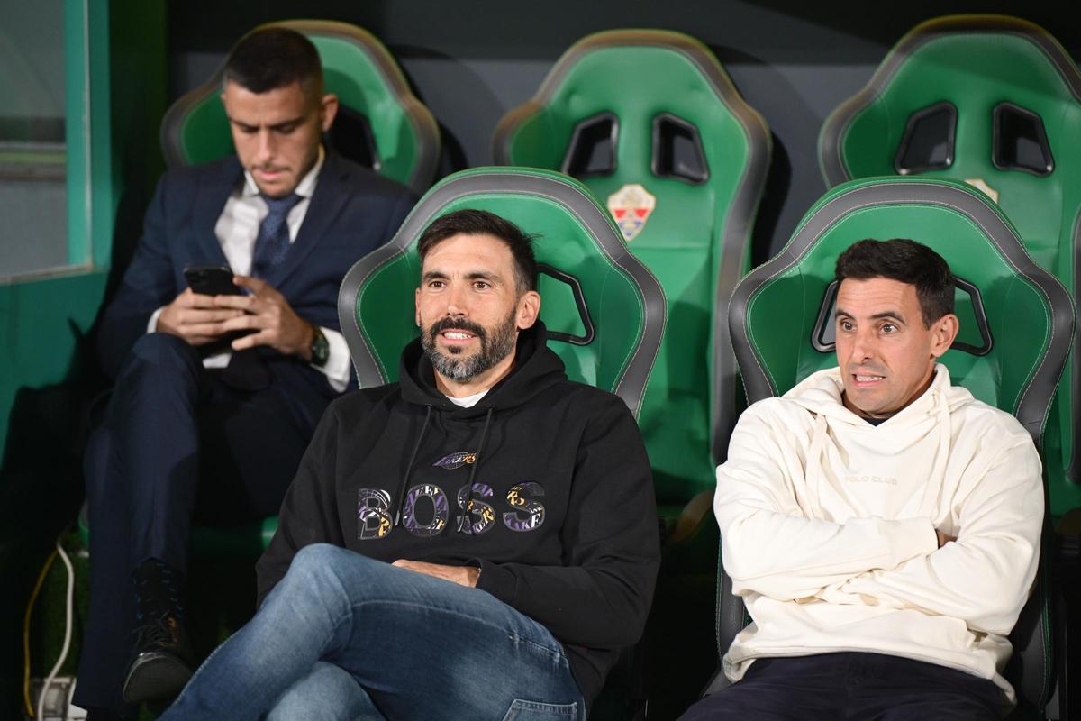 JON LÓPEZ ENTRENADOR ELCHE | ¿Quién es Jon López, el técnico del Elche que suplirá a Sarabia en ...