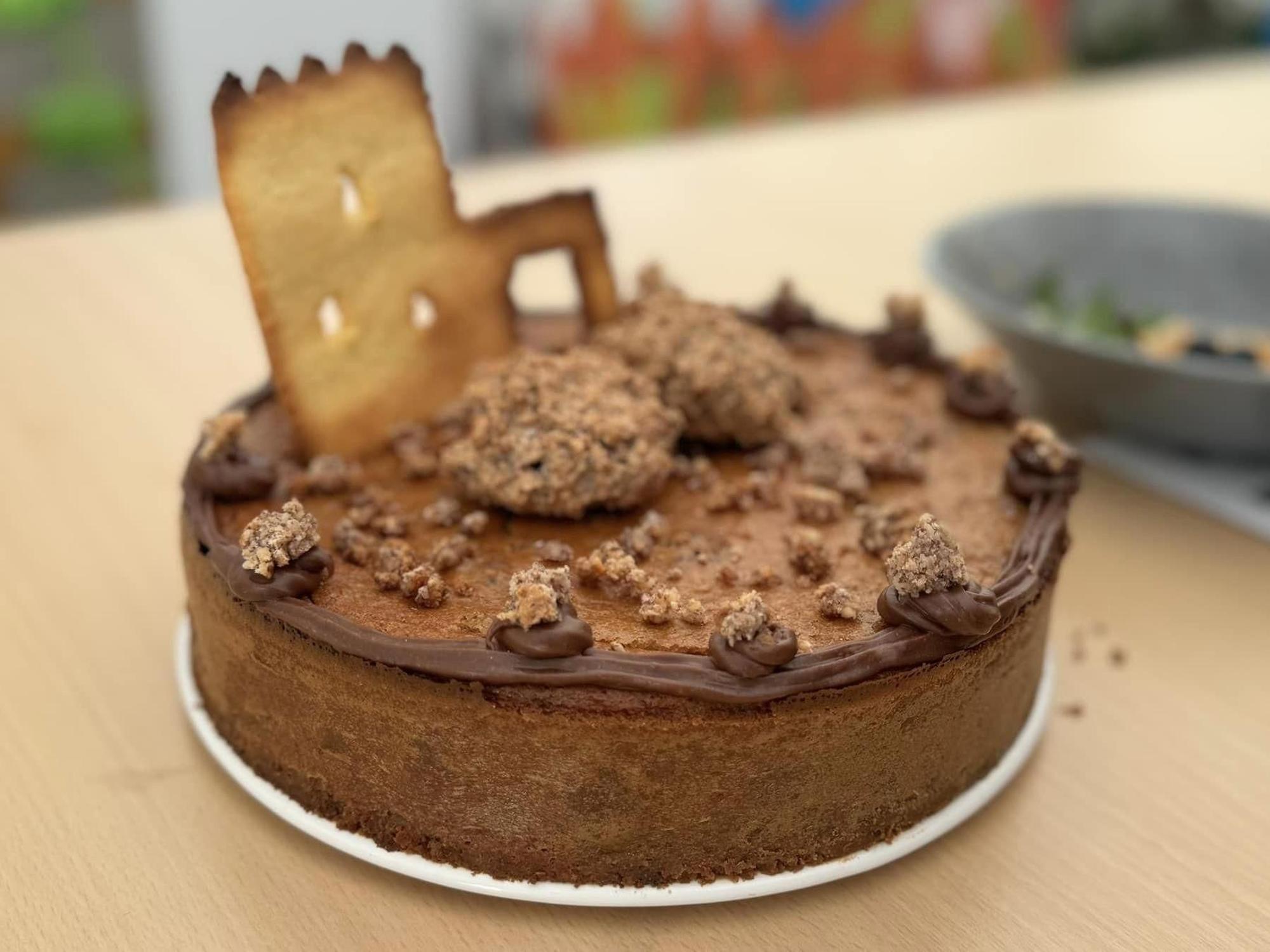 El castillo más dulce: una particular tarta con ingredientes locales ...