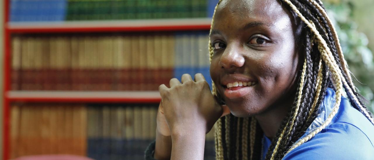 Edna, la goleadora de la vida en el Cacereño Femenino