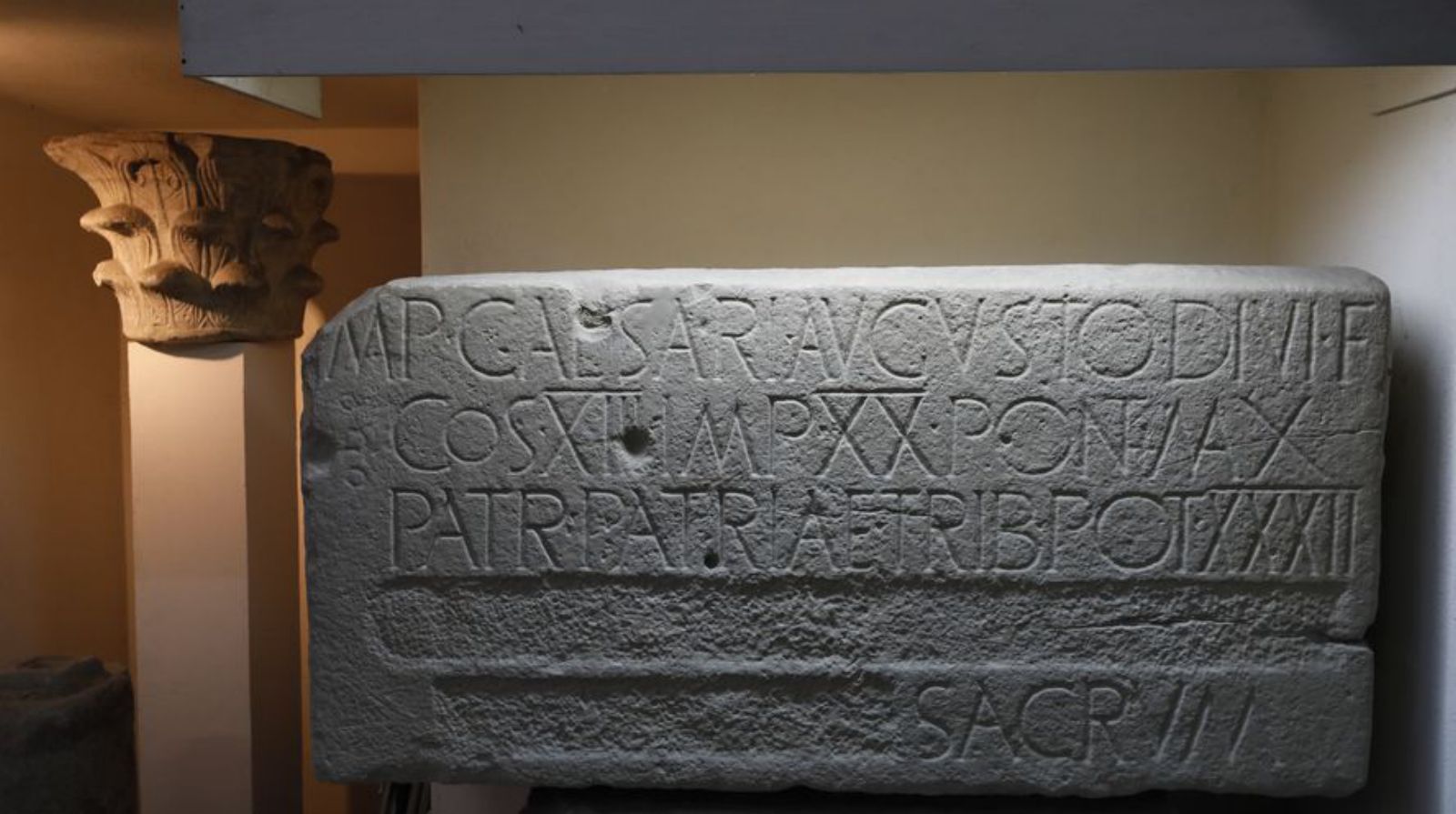 Los 20 años de orfandad del Tabularium - La Nueva España