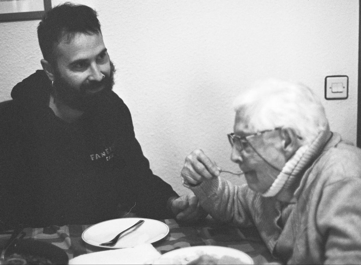 LIBROS | 'Facunda', un relato gráfico (e íntimo) del alzhéimer, la ...