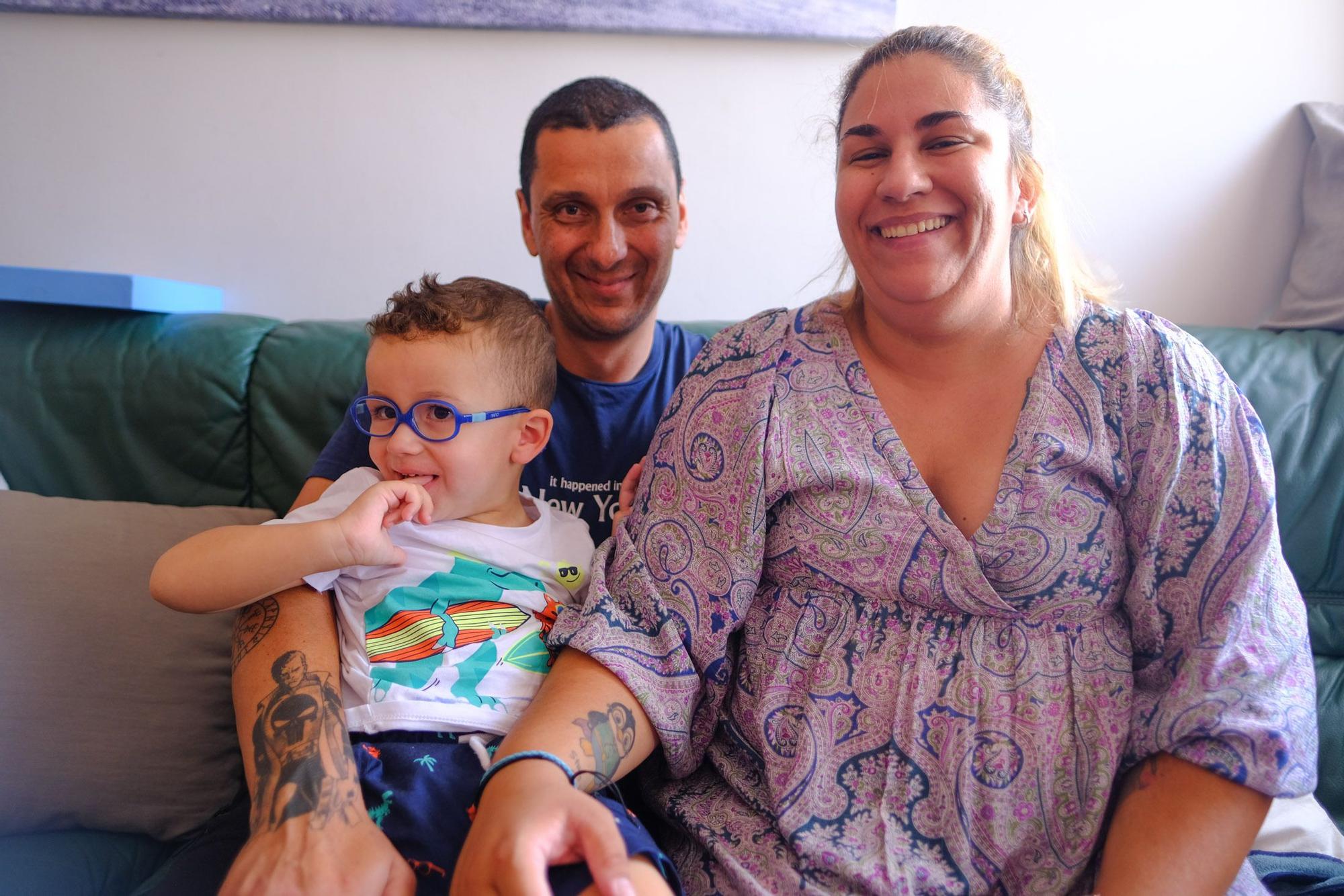 FOTOS: Enzo, el único paciente afectado por el síndrome Syngap1 en Canarias