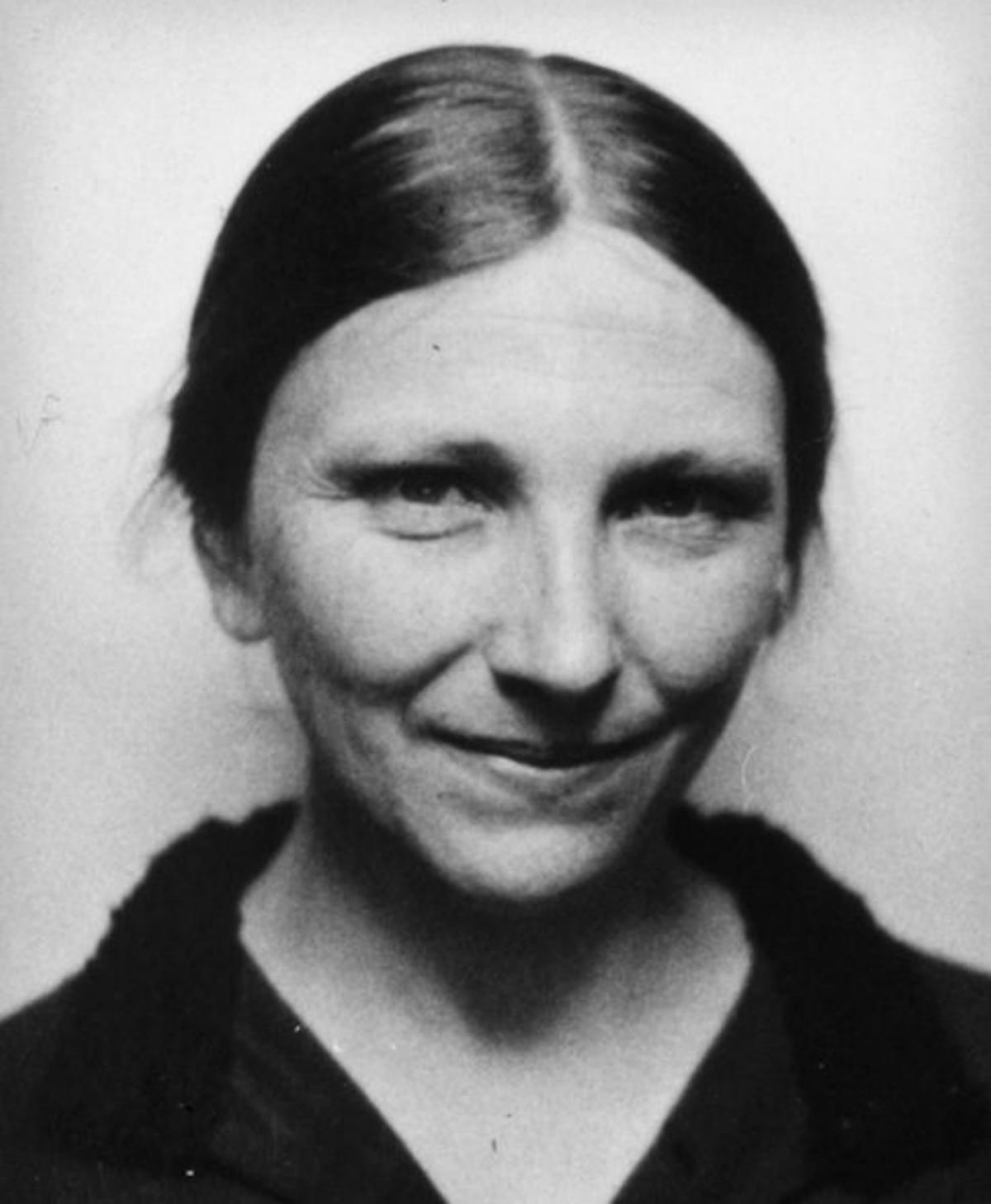 ARQUITECTURA IBIZA: Carolina Riera novela la historia de la Casa ...