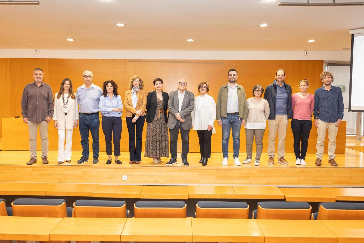 Jesús Lancis, candidato a rector, anima a votar este jueves en las ...