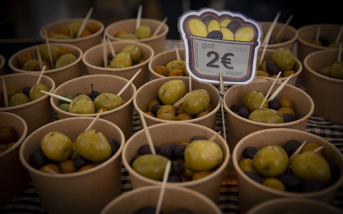 'Mercat de Mercats' degustación de comida en la plaza Catalunya