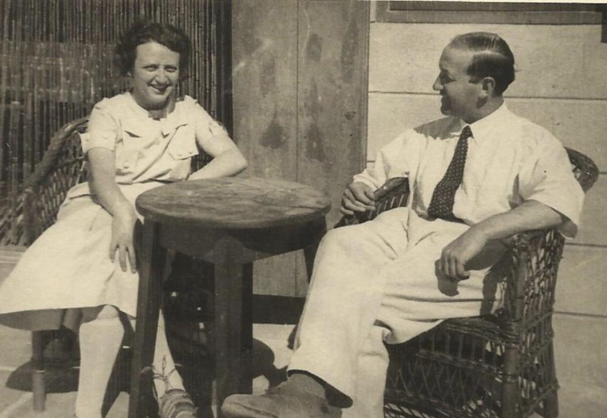 PRESENTACIONES DE LIBROS EN IBIZA: Un retrato de Hitler en el despacho ...