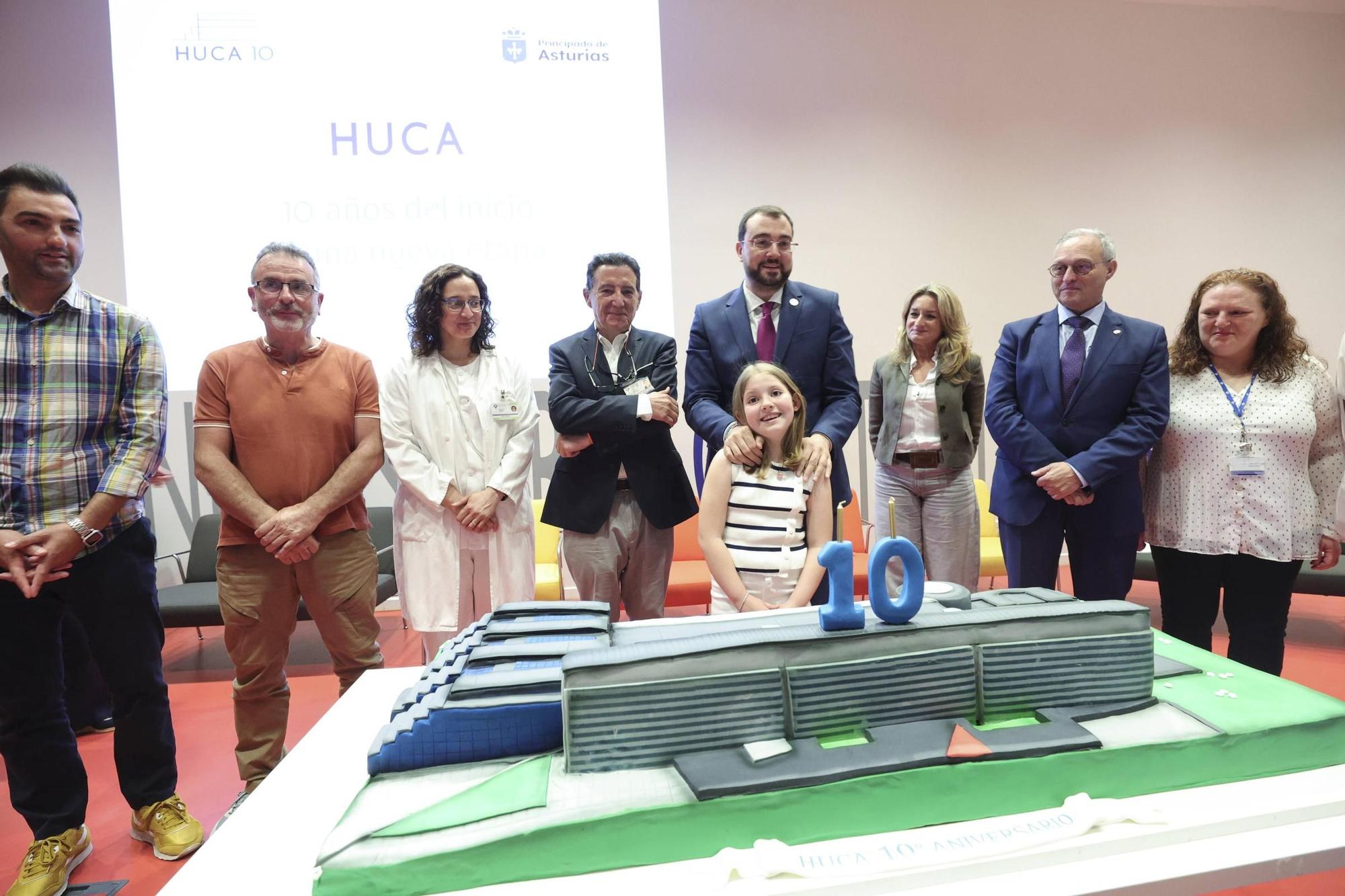 EN IMÁGENES: Así fue el acto oficial para conmemorar los 10 años del HUCA