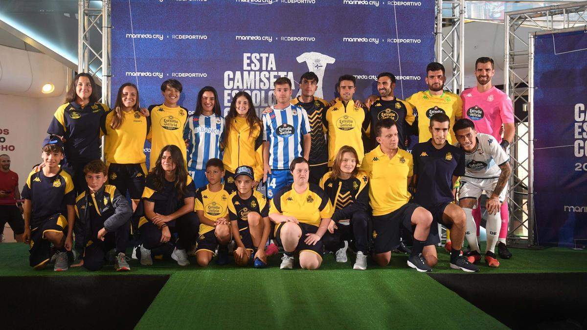 PresentaciÓn Equipaciones Deportivo De La CoruÑa Fiesta Del